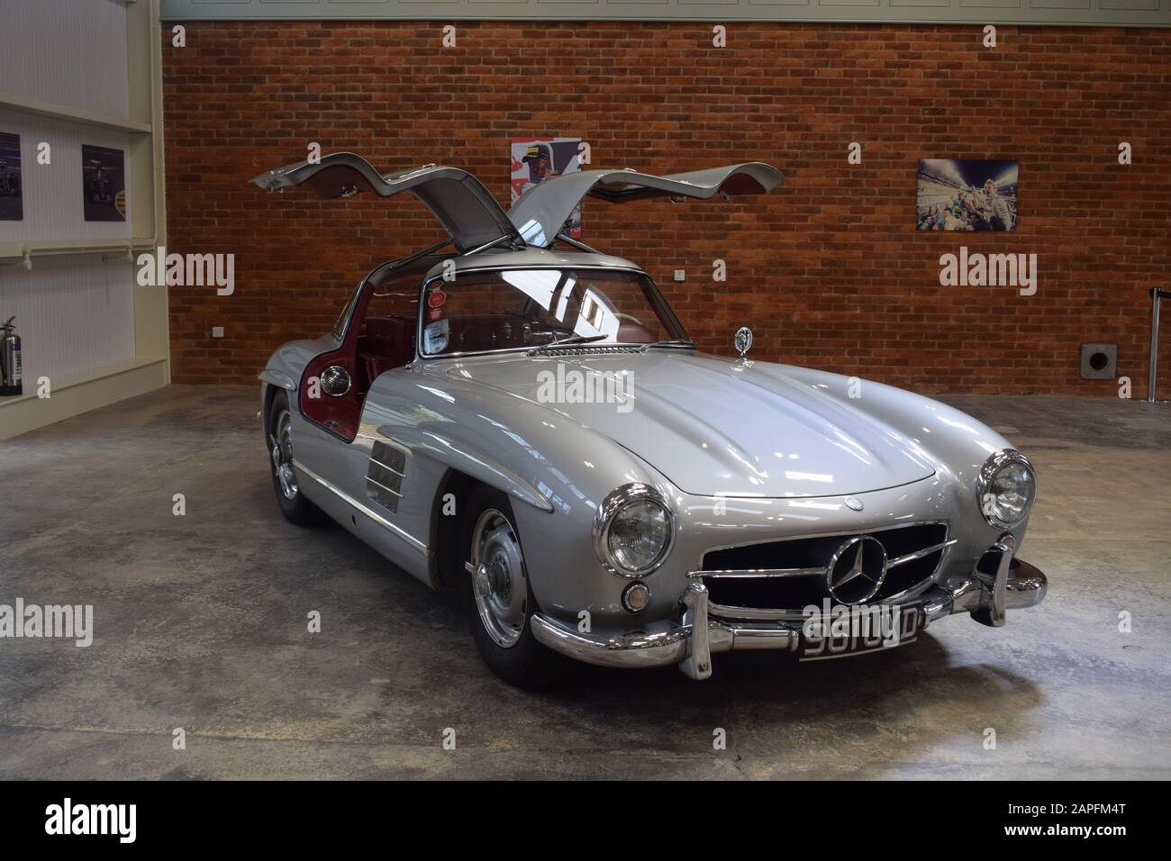 Classic Mercedes 300SL Gullwing front three quarter view Stock Photo ...