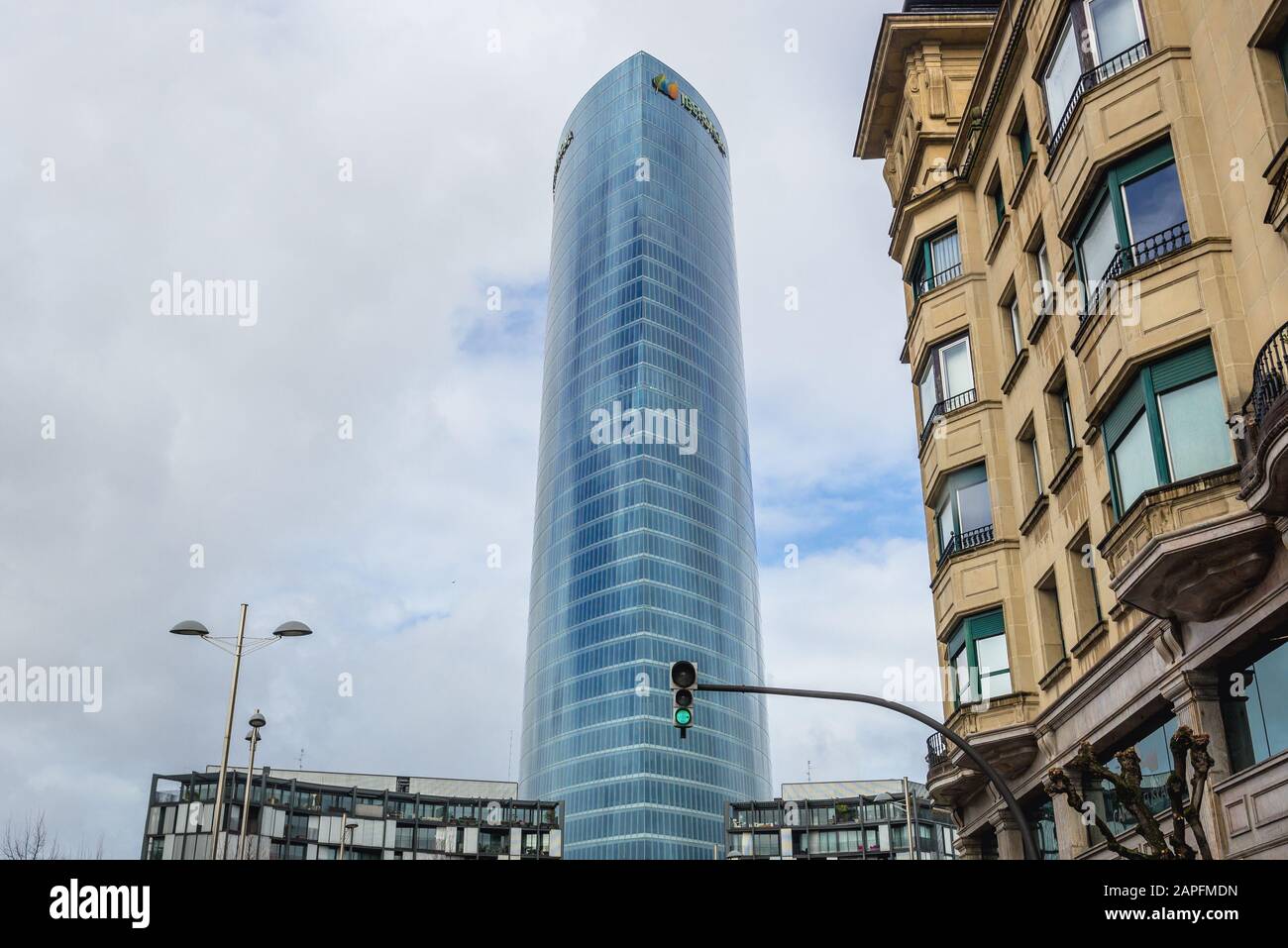 Bilbao torre iberdrola modern hi-res stock photography and images - Alamy