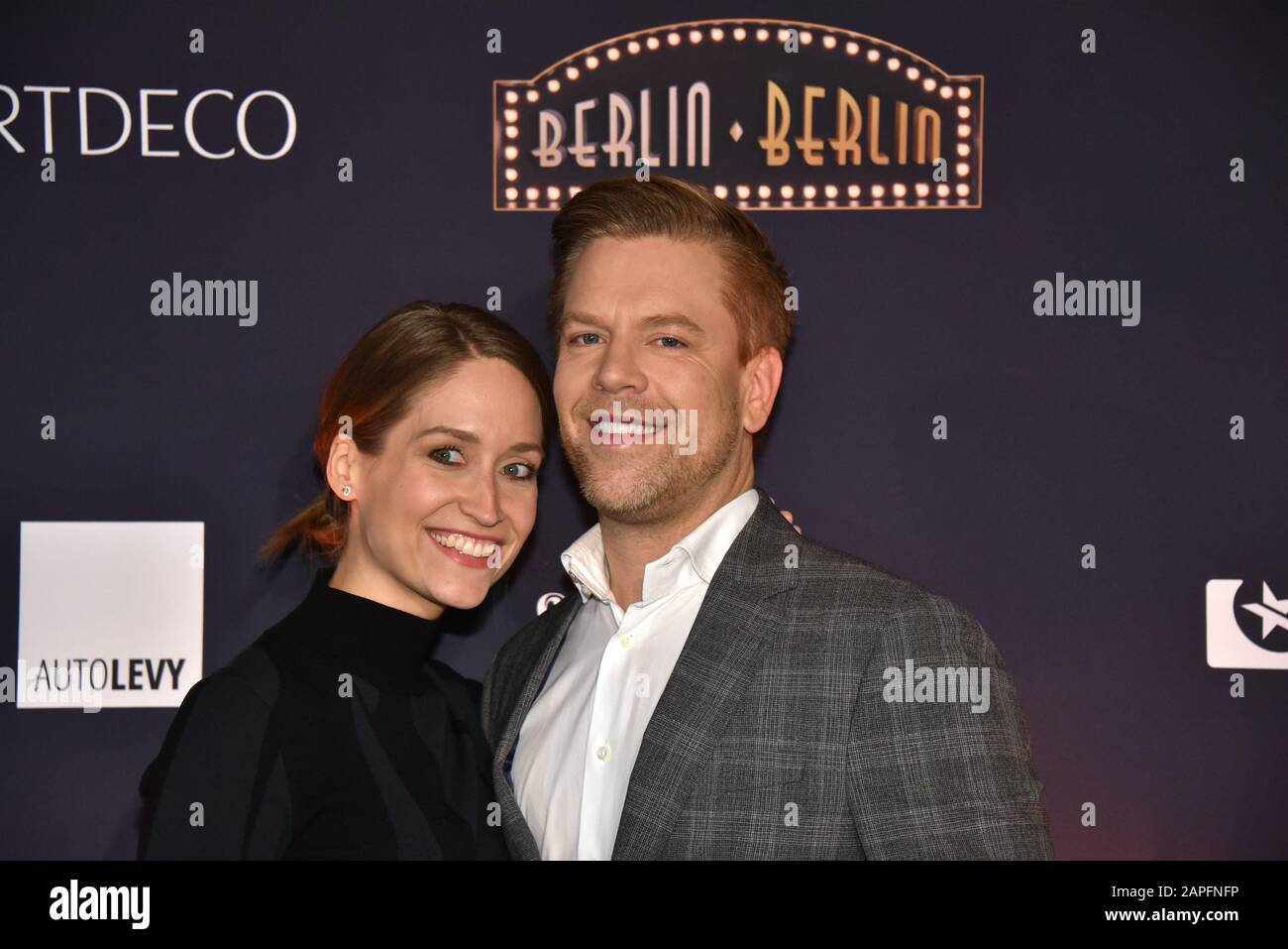 22 January 2020, North Rhine-Westphalia, Cologne: The singer Tom Gaebel ...