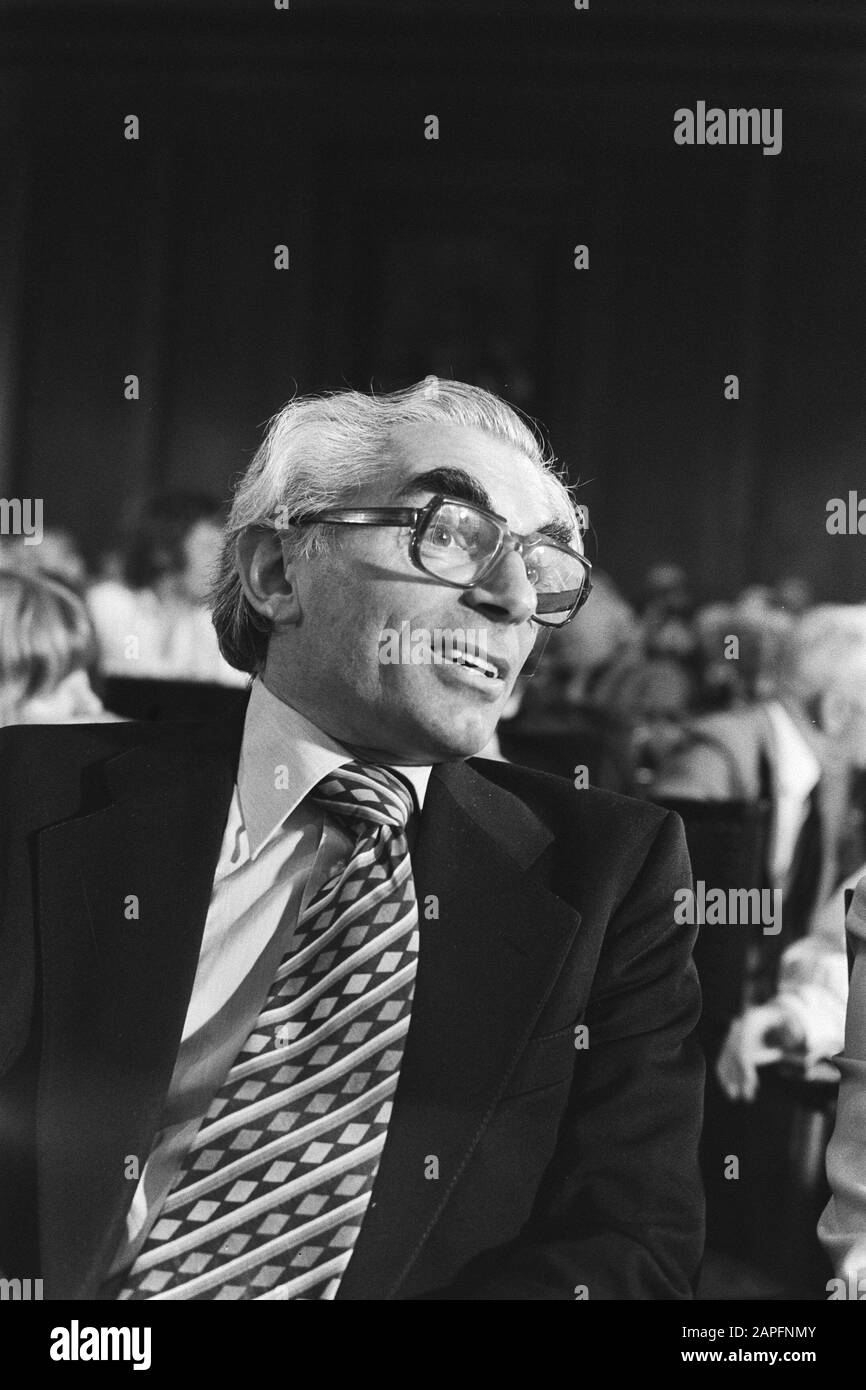 Mayor Samkalden says goodbye to Amsterdam City Council; new mayor Polak ...