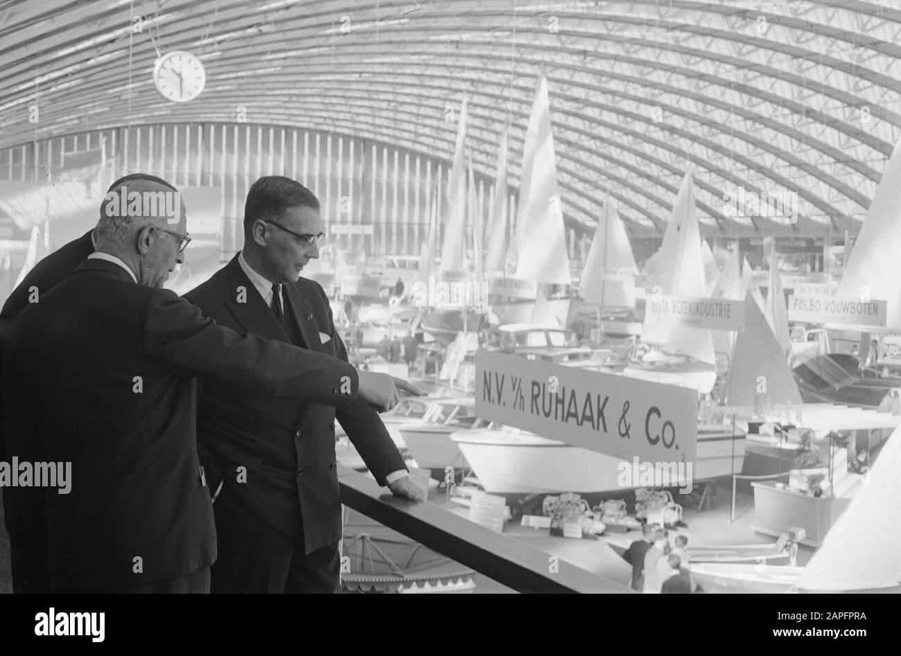 Scale models of ships hi-res stock photography and images - Alamy