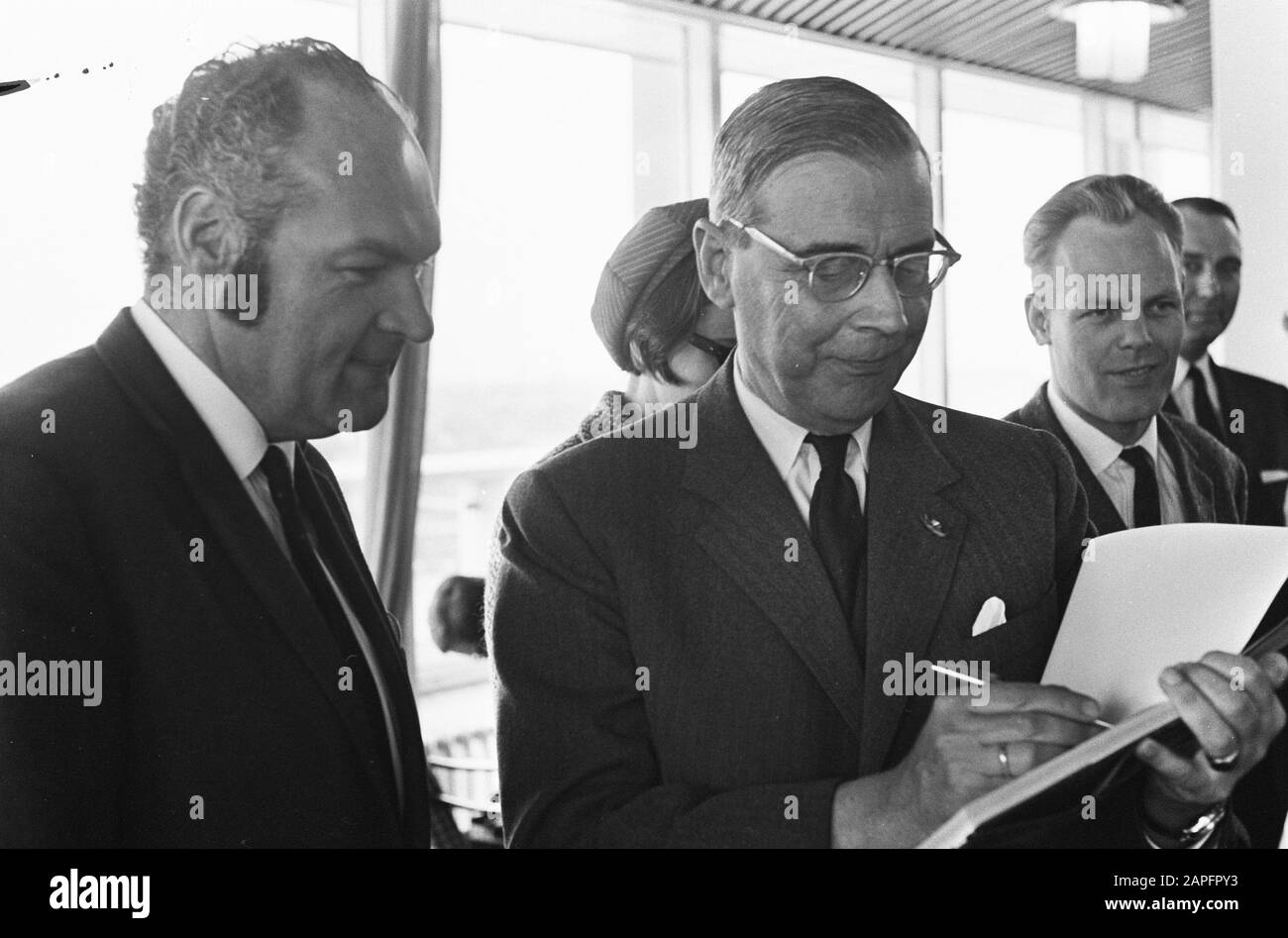 Mayor Van Hall receives Miss Tourism in Port Restaurant, Mayor Van Hall ...