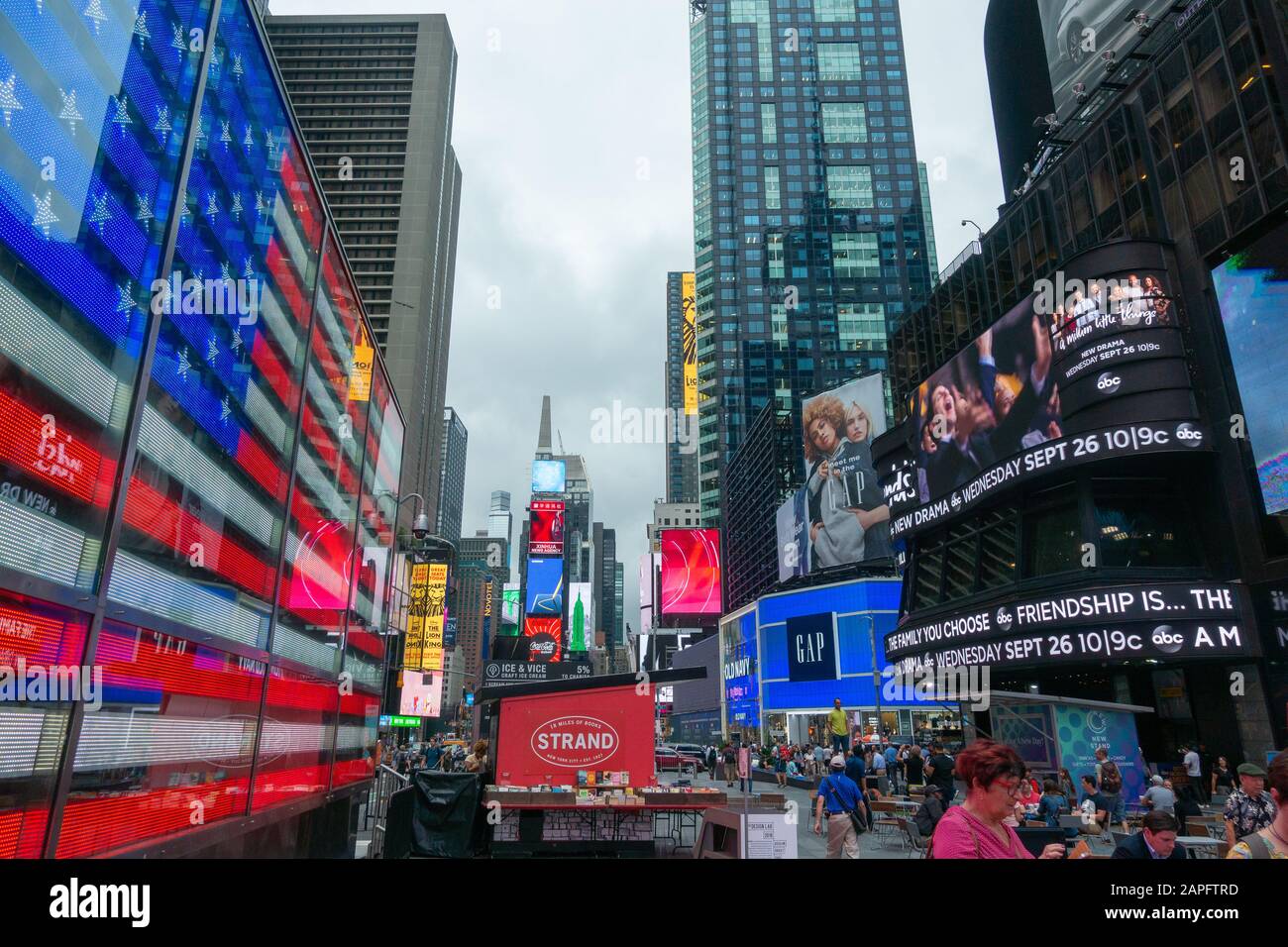 Timesquare plaza hi-res stock photography and images - Alamy