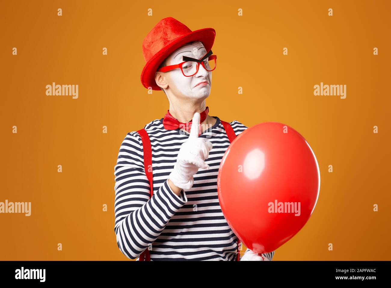 Ball on blank hi-res stock photography and images - Alamy