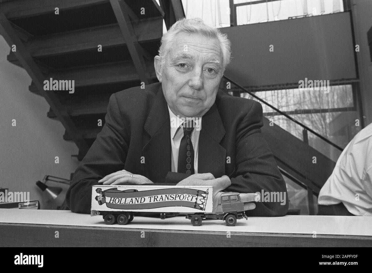 Conflict in professional goods transport Description: Collective ...