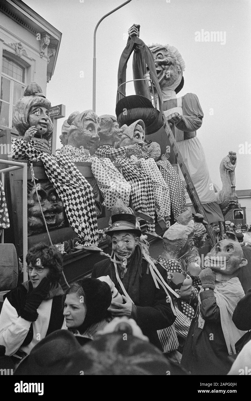 Carnival parade in Bergen op Zoom. Carnival car Date: 7 February 1970 ...