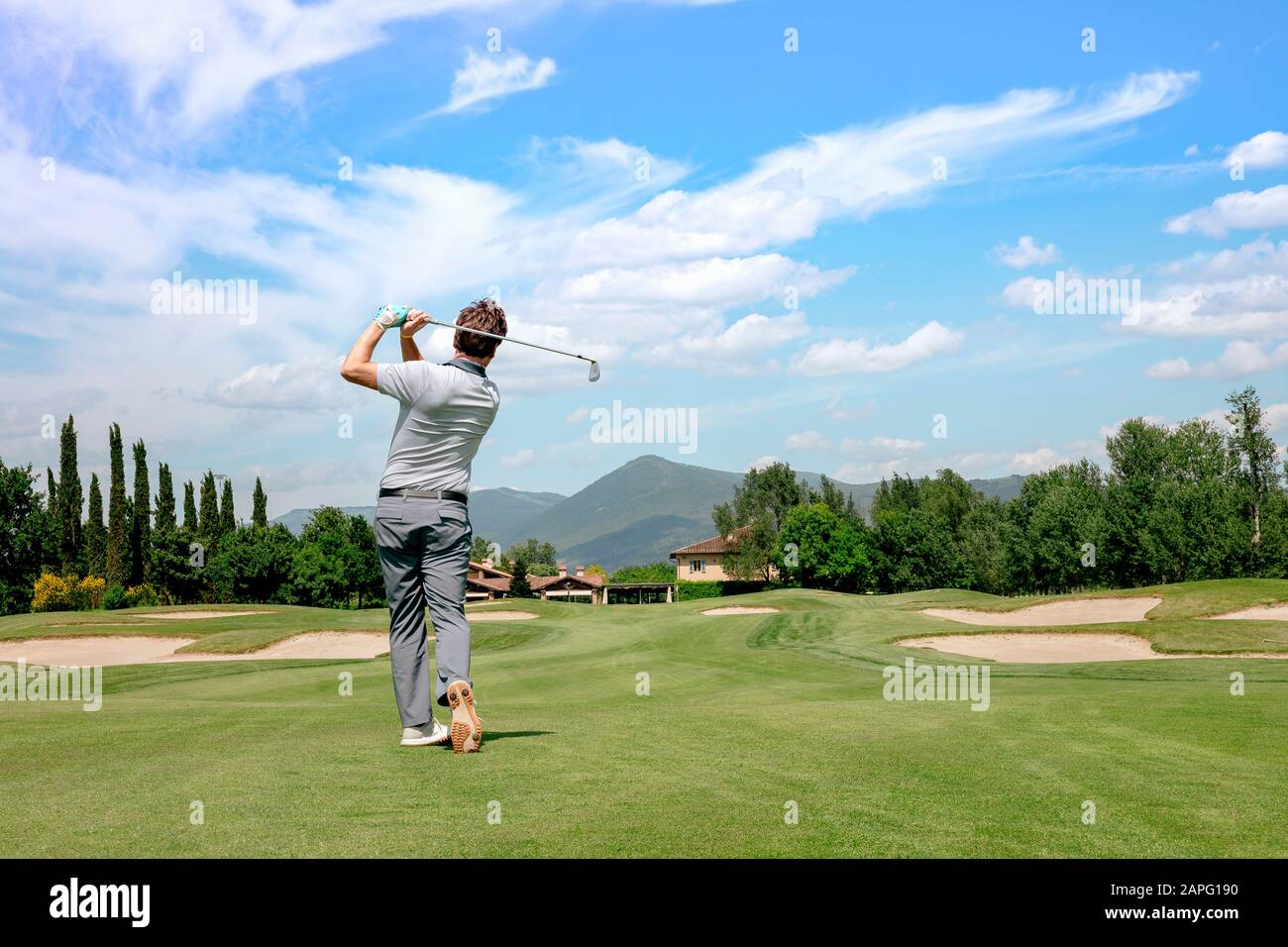 On foreground golf club hi-res stock photography and images - Alamy
