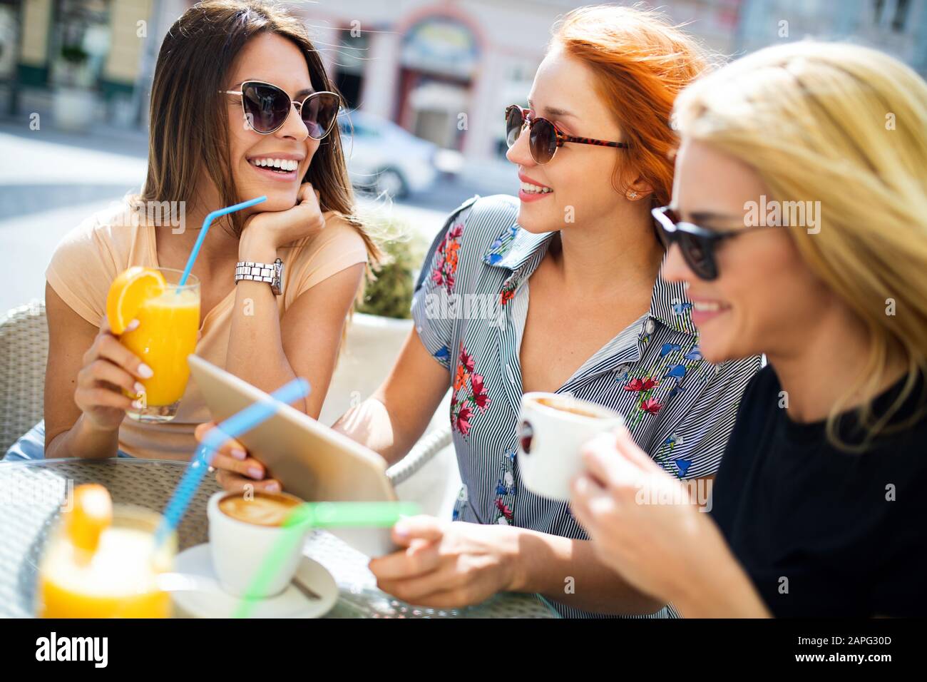 Girls having fun together hi-res stock photography and images - Alamy
