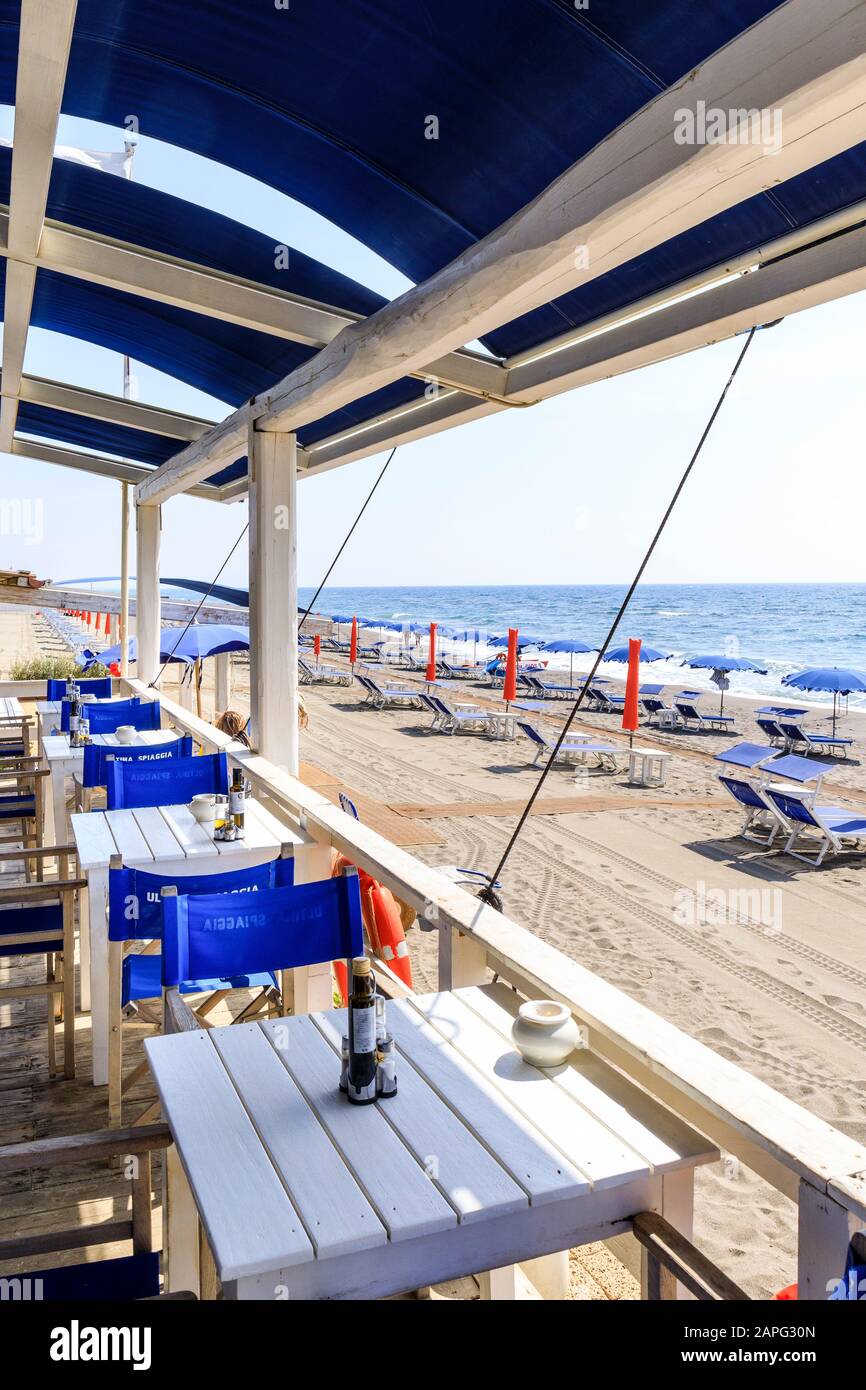 Southern Tuscan beach bar, Italy Stock Photo - Alamy