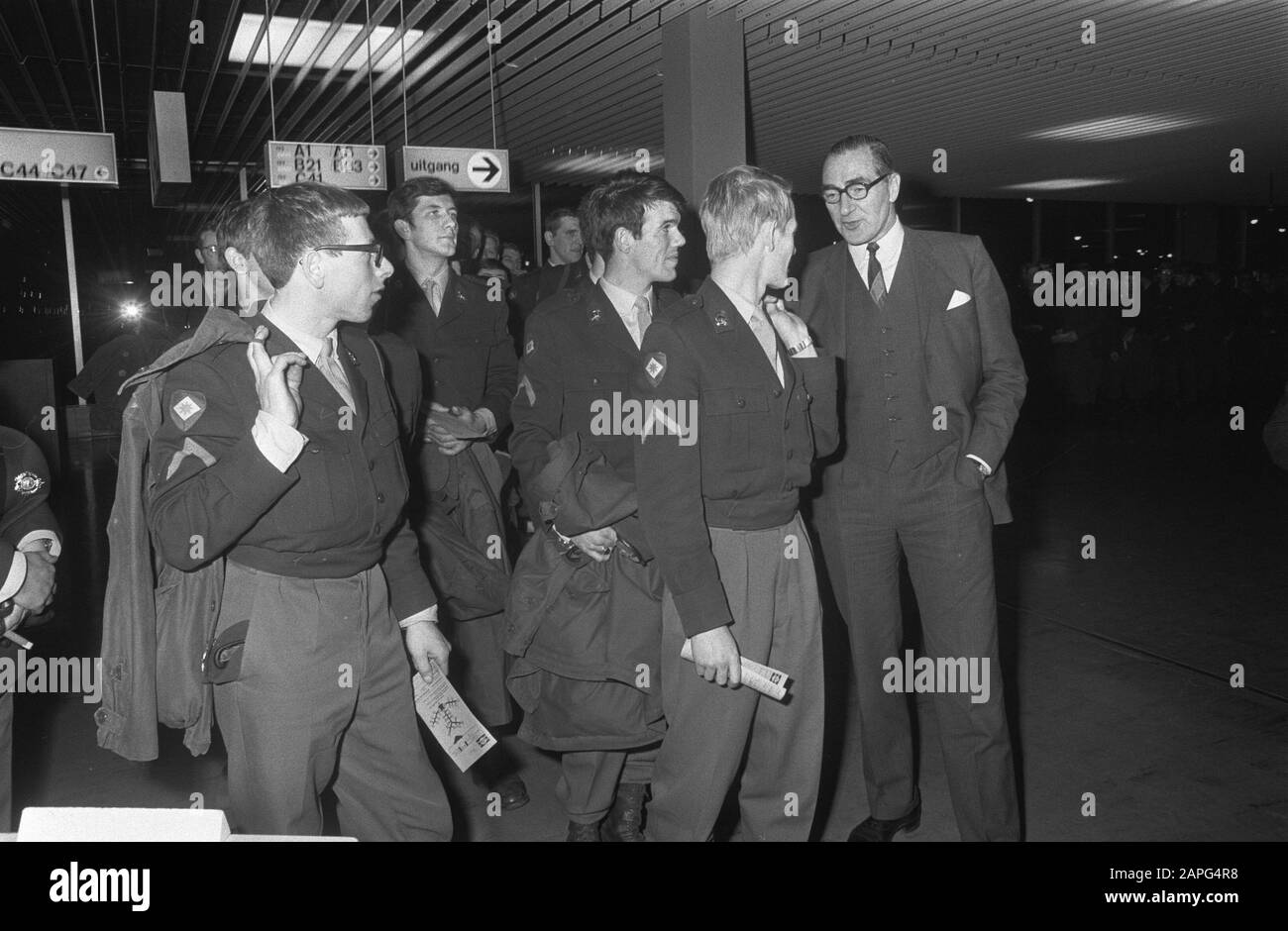 State disaster response personnel Black and White Stock Photos & Images ...