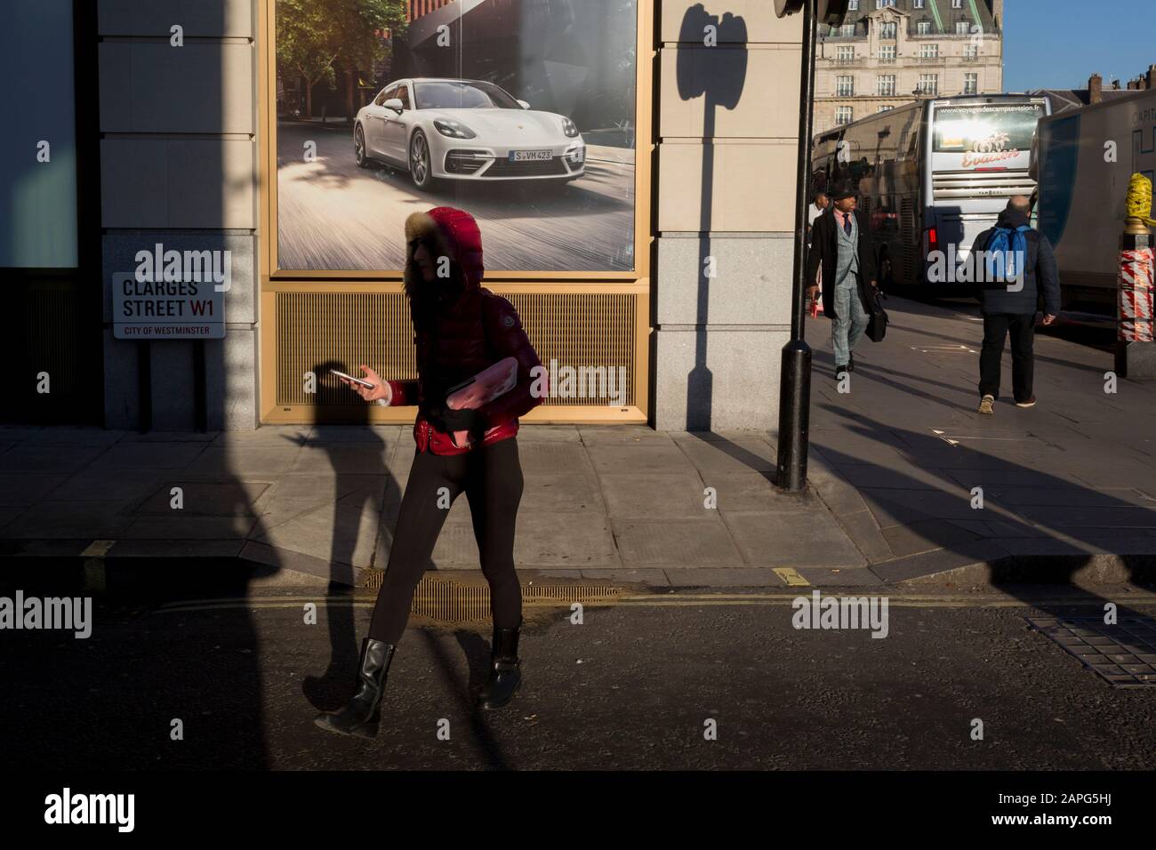 People using google maps for directions hi-res stock photography and ...