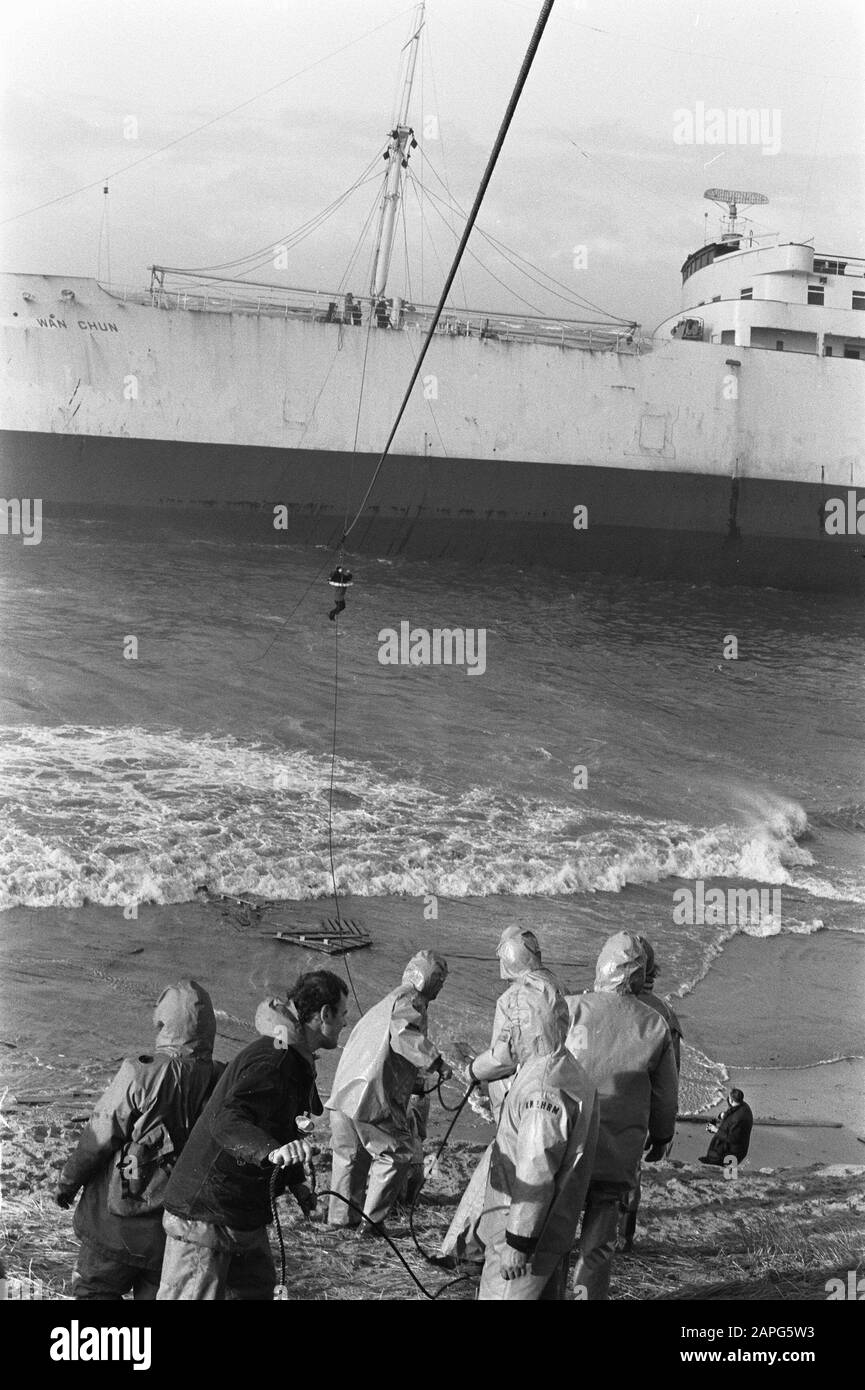 Chinese ship Wan Chun stranded at IJmuiden Date: November 13, 1972 ...