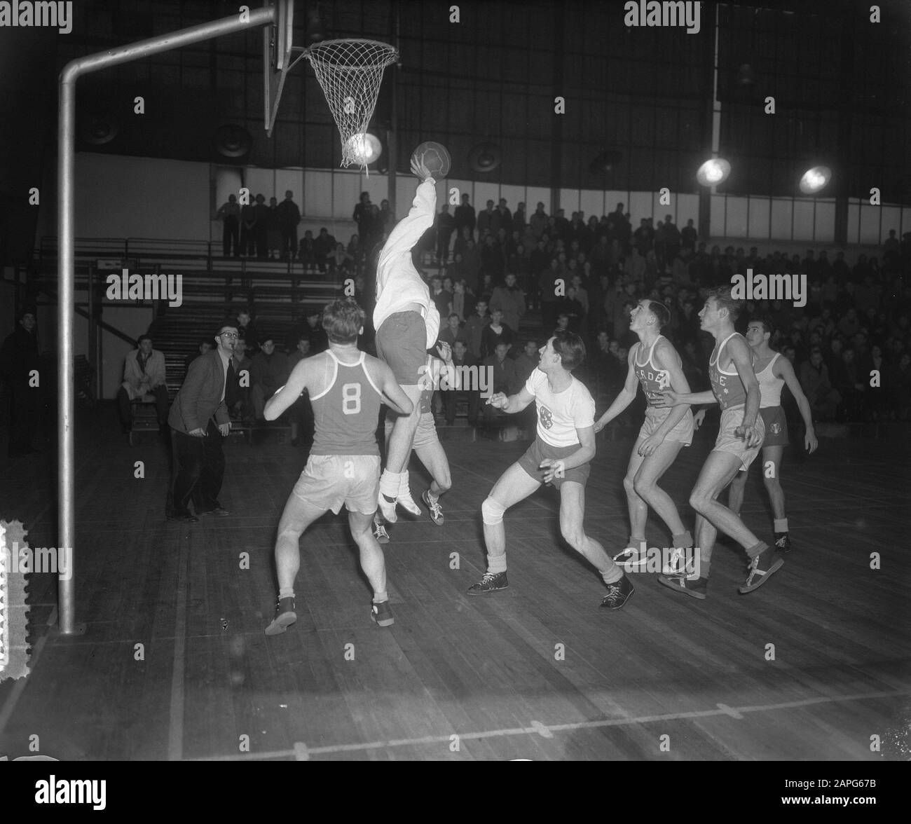 Basketball HBS Amsterdam versus Haarlem. Apollo Hall Date: 14 January ...