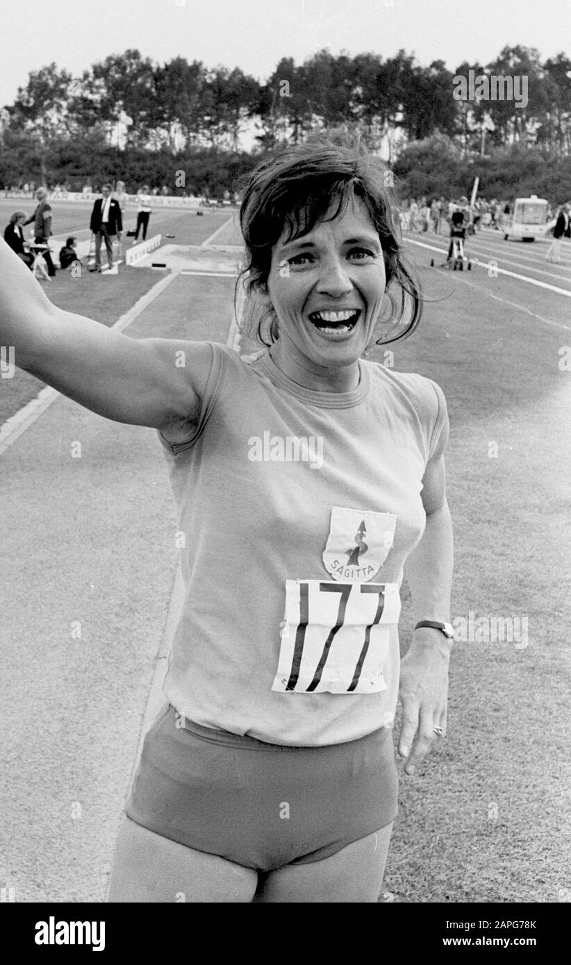 Dutch athletics championships 1974 hi-res stock photography and images ...