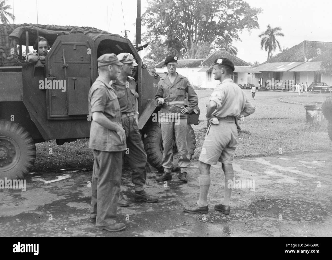 Tour through West Java of the Hussars of Boreel, a.o. radio car (film ...