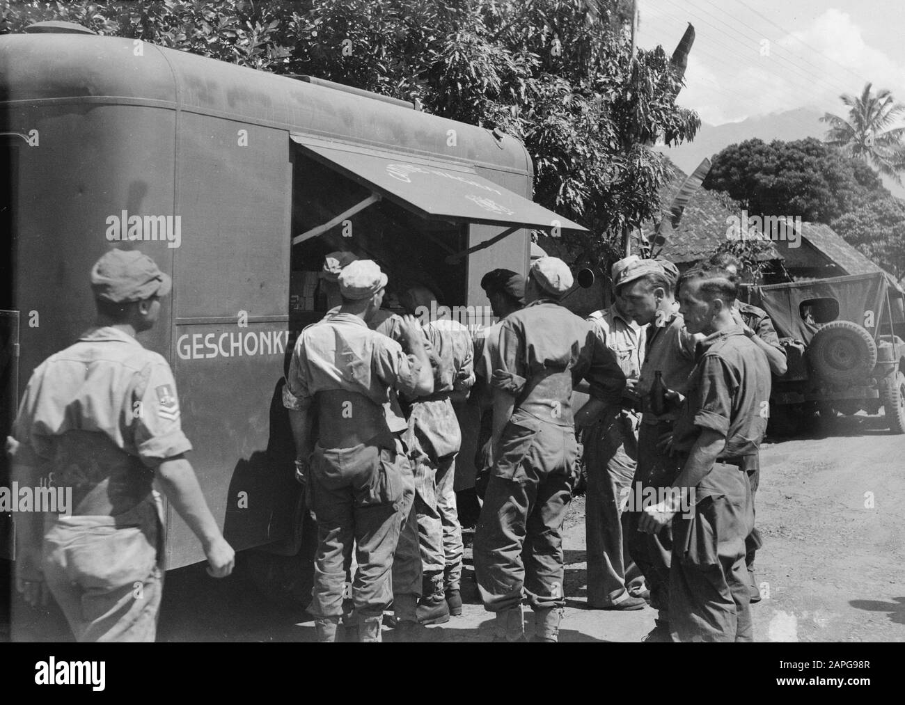 Tour through West Java of the Hussars of Boreel, a.o. radio car (film ...