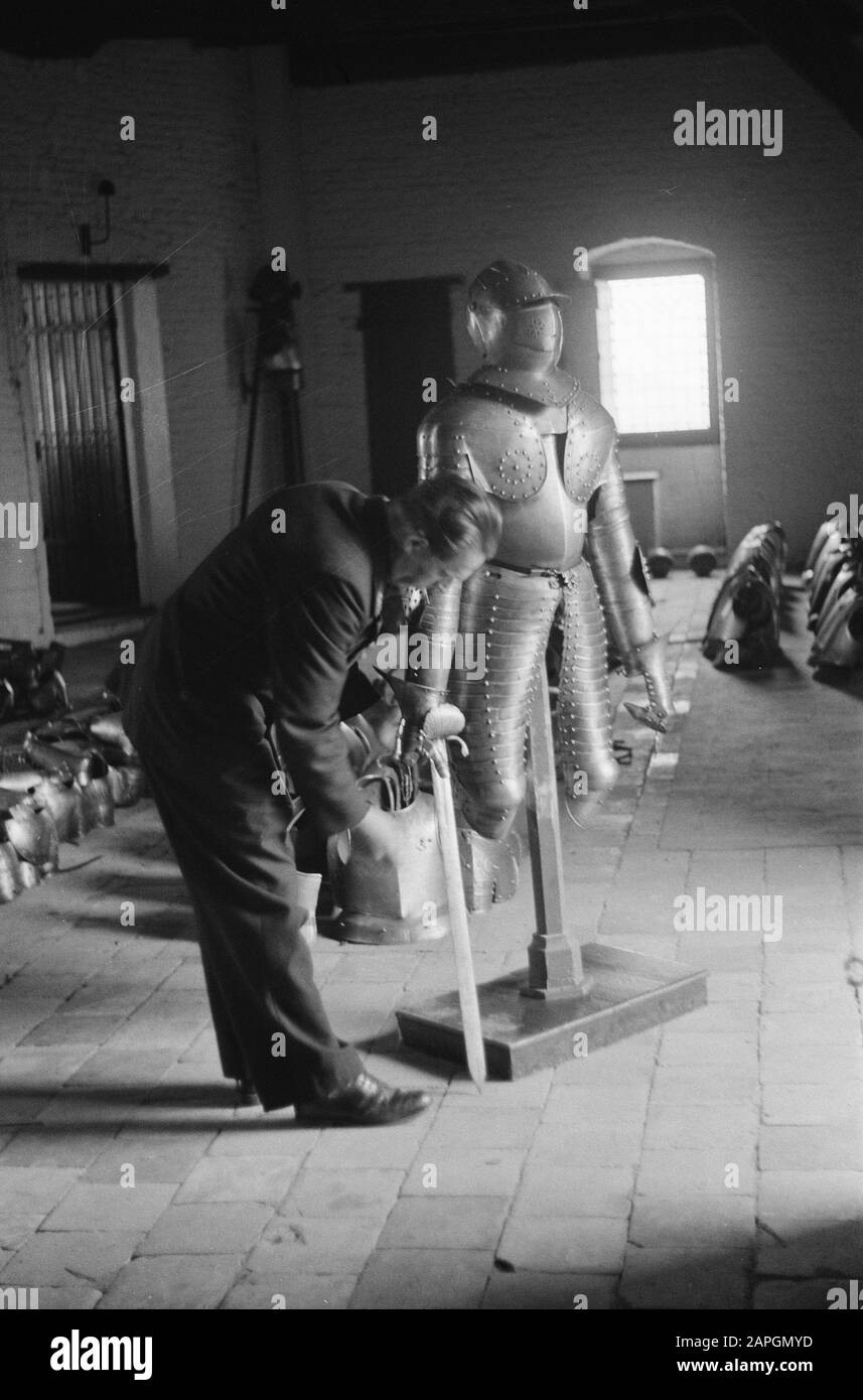 Display of armour Black and White Stock Photos & Images - Alamy