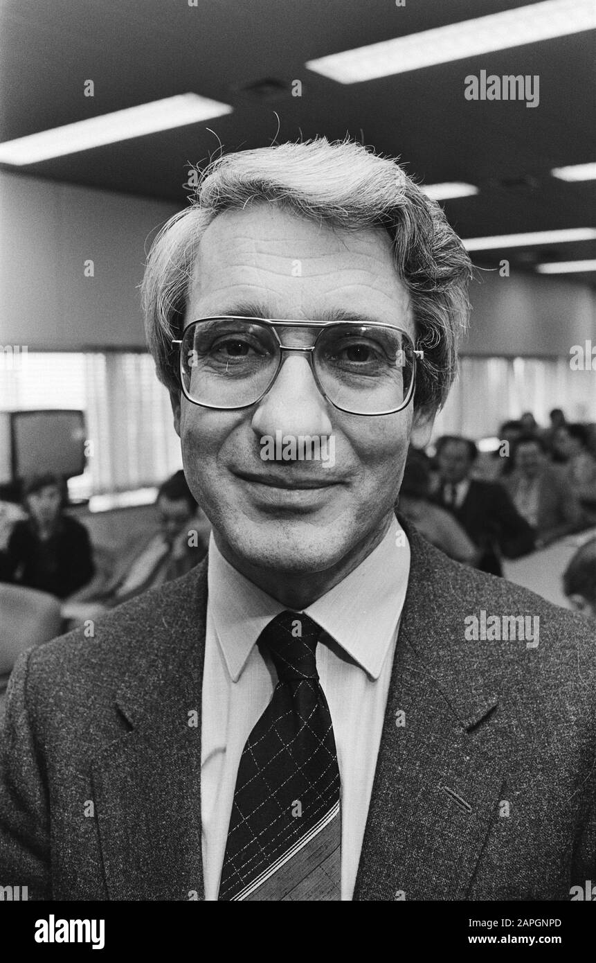 Commission crm Black and White Stock Photos & Images - Alamy