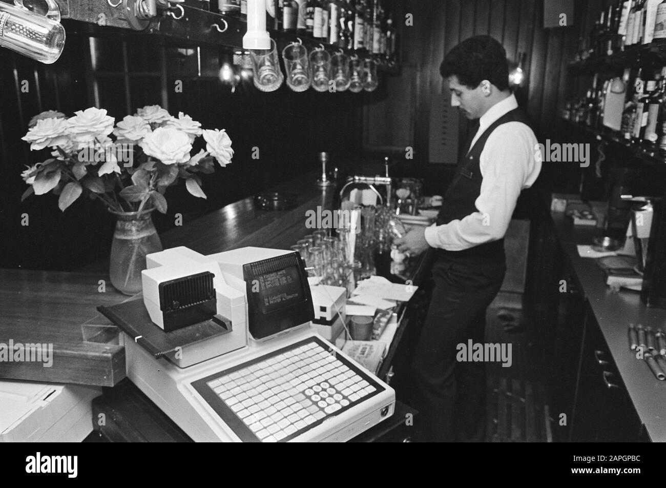 23 august 1983 hi-res stock photography and images - Alamy