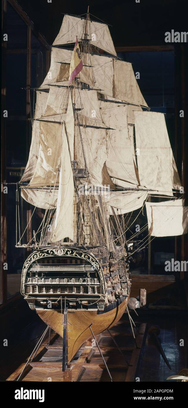 POPA DE LA MAQUETA DEL NAVIO 'SAN ANTONIO'. Location: MUSEO NAVAL ...
