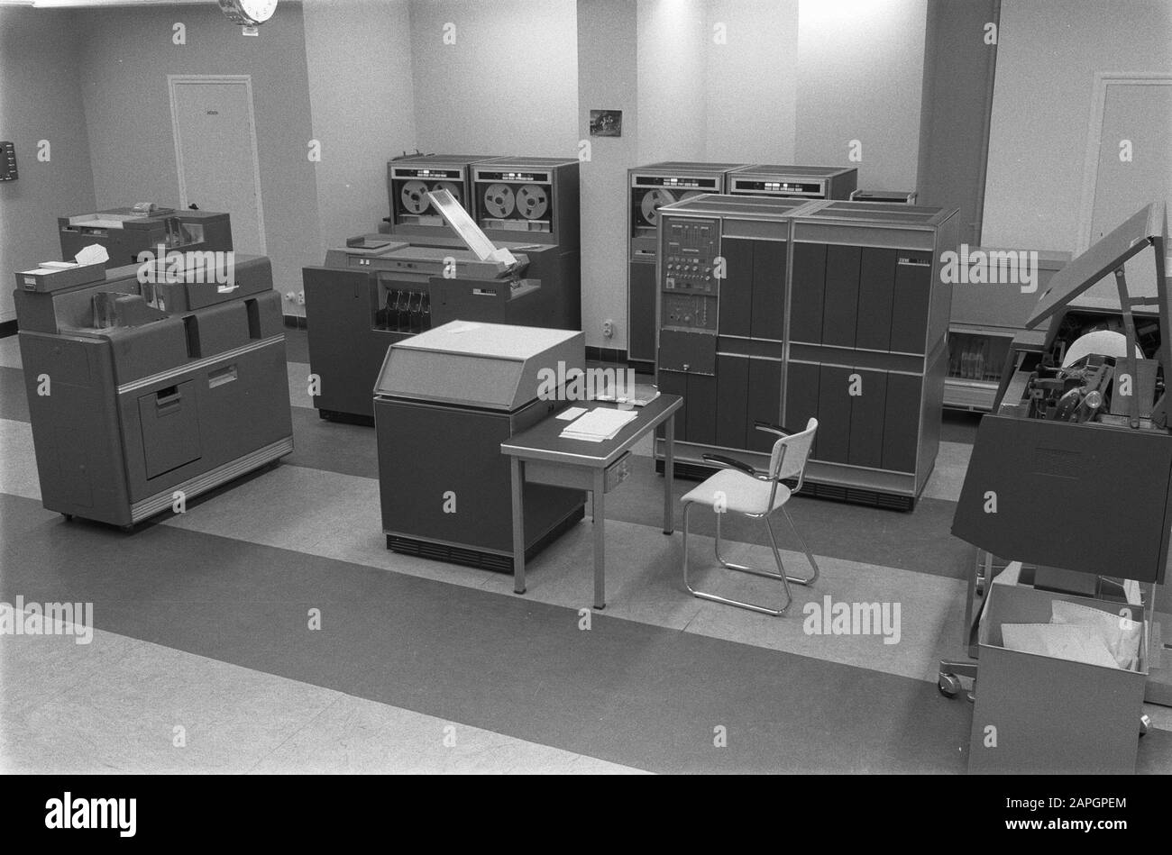 1963 report hi-res stock photography and images - Alamy