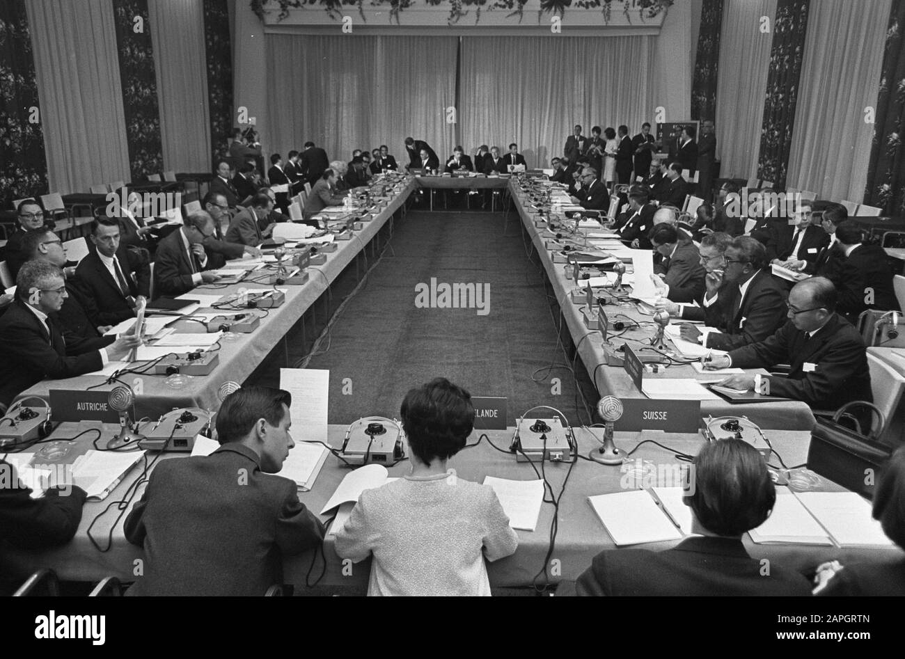 Consultative body hi-res stock photography and images - Alamy