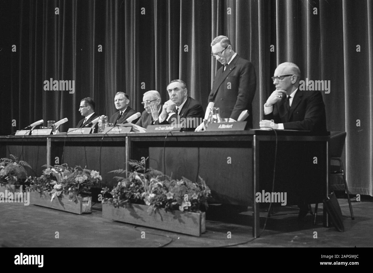 21 february 1967 Black and White Stock Photos & Images - Alamy