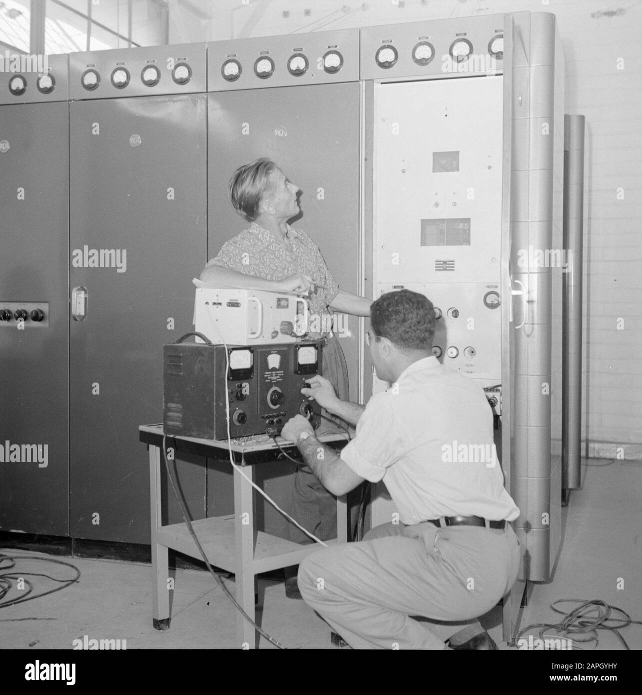 Middle East 1950-1955: Lebanon Description: Control room at the Tap ...
