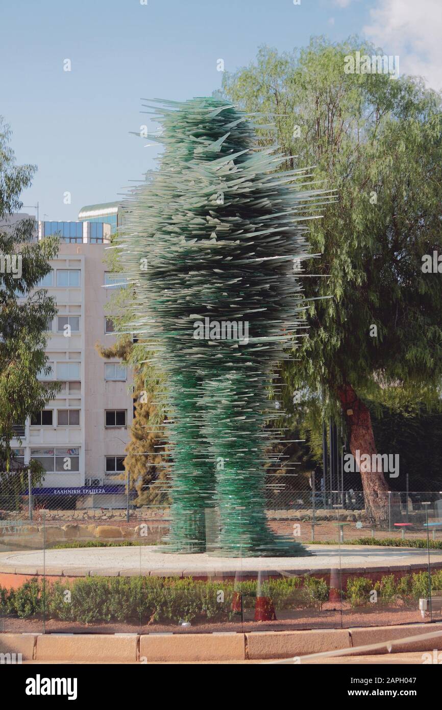 Sculpture of person hi-res stock photography and images - Alamy