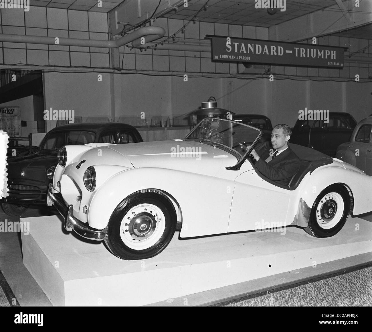 Car exhibition rai building hi-res stock photography and images - Alamy
