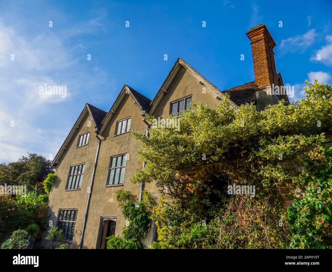 Old manor house generic uk hi-res stock photography and images - Alamy