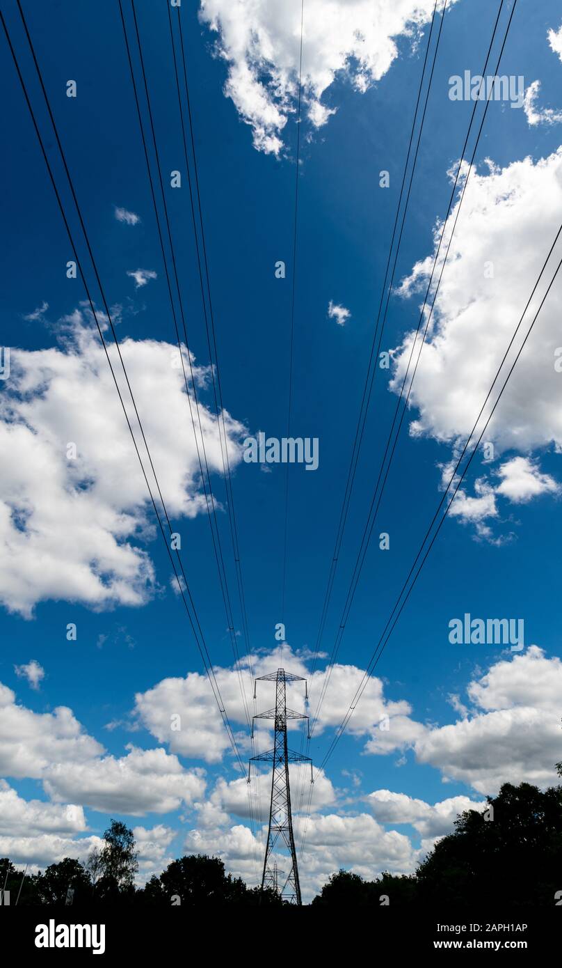 Over head pylon hi-res stock photography and images - Alamy