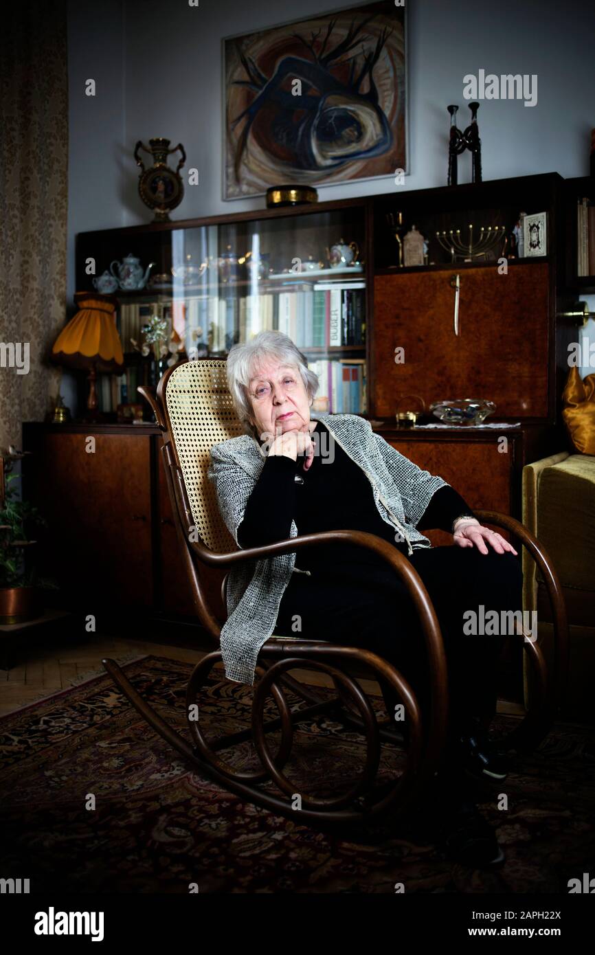 ***FILE PHOTO*** Czech artist, painter, and Holocaust survivor, Helga ...