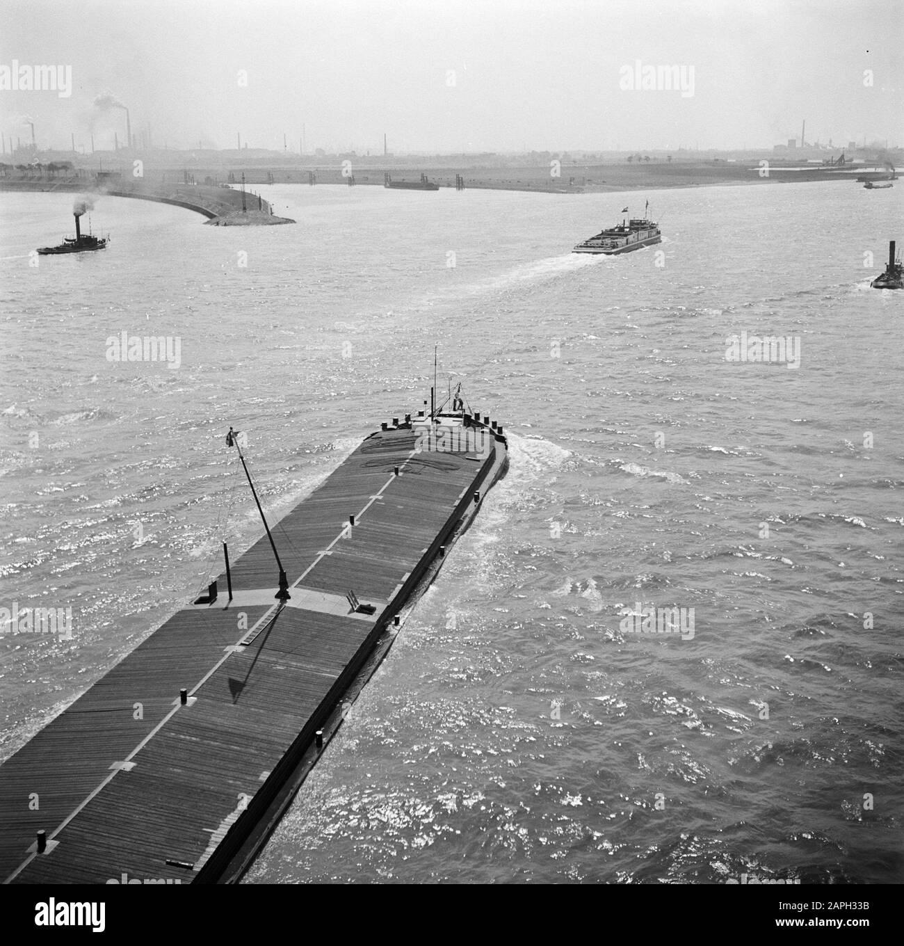 Rijnvaart, report from tug Damco 9: West Germany Description: Damco 10 ...