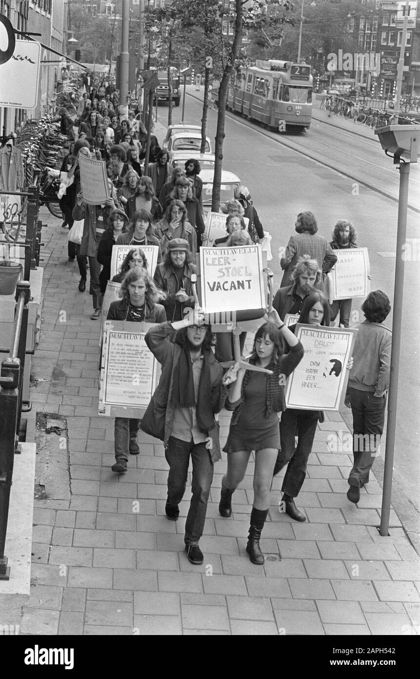 Gesture university Black and White Stock Photos & Images - Alamy