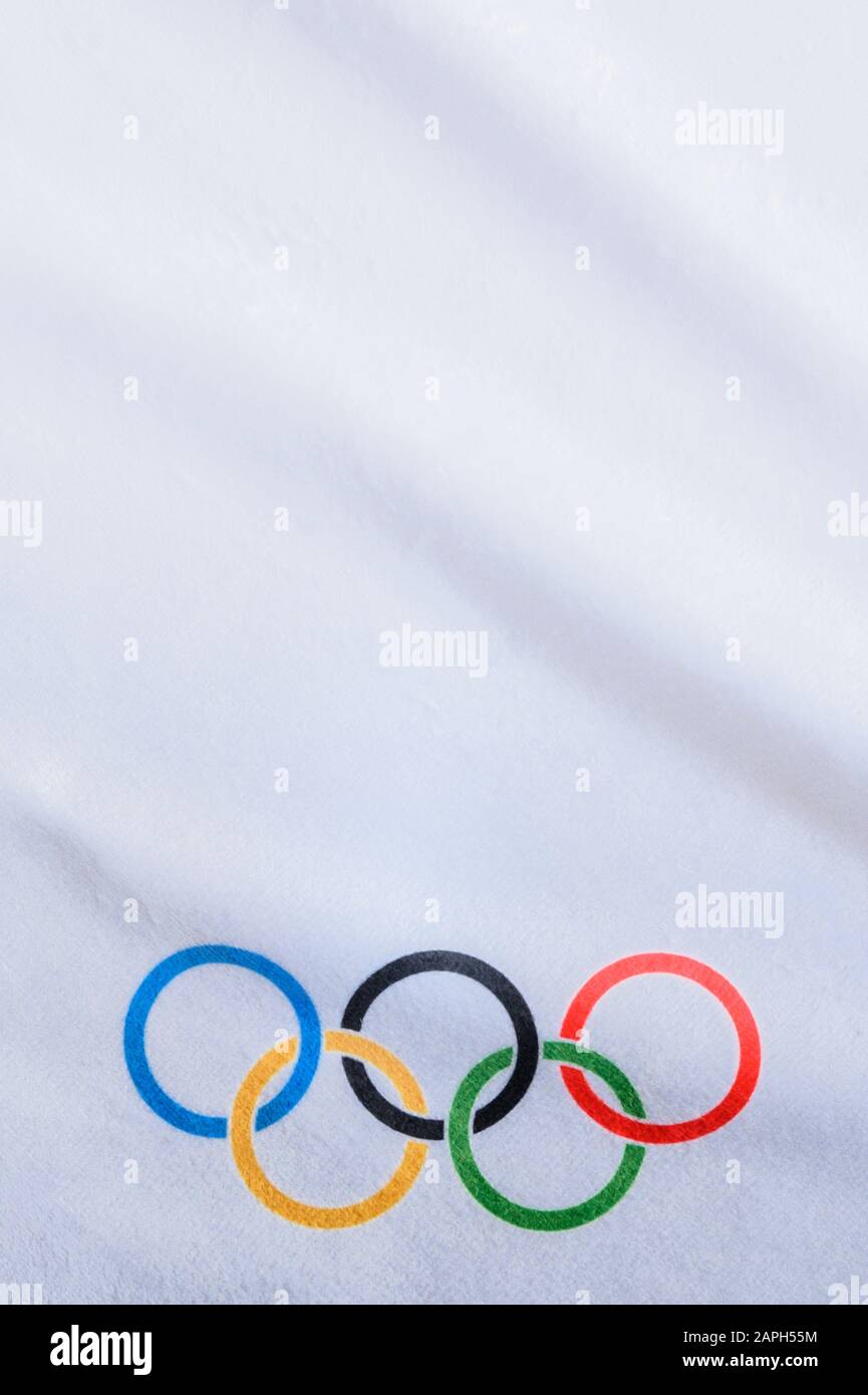Olympic rings logo graphic hi-res stock photography and images - Alamy