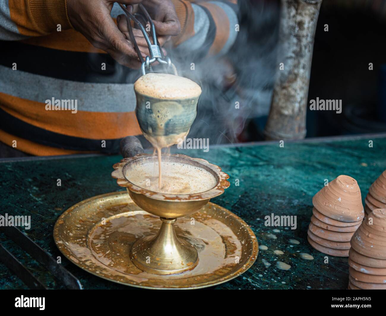 Tandoori chai making hi-res stock photography and images - Alamy