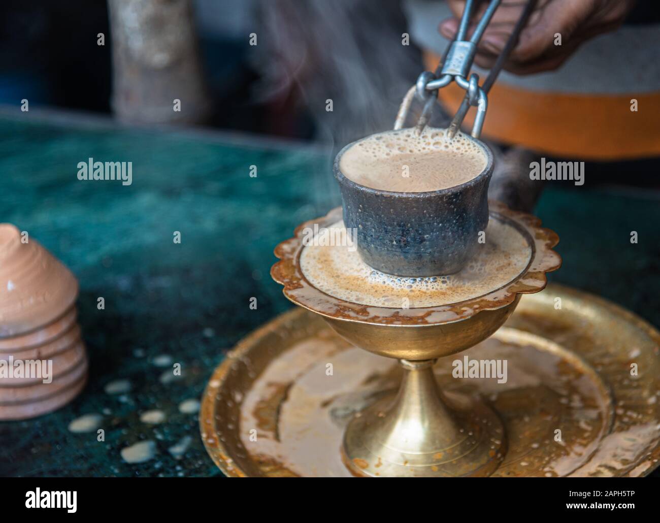 Tandoori chai making hi-res stock photography and images - Alamy