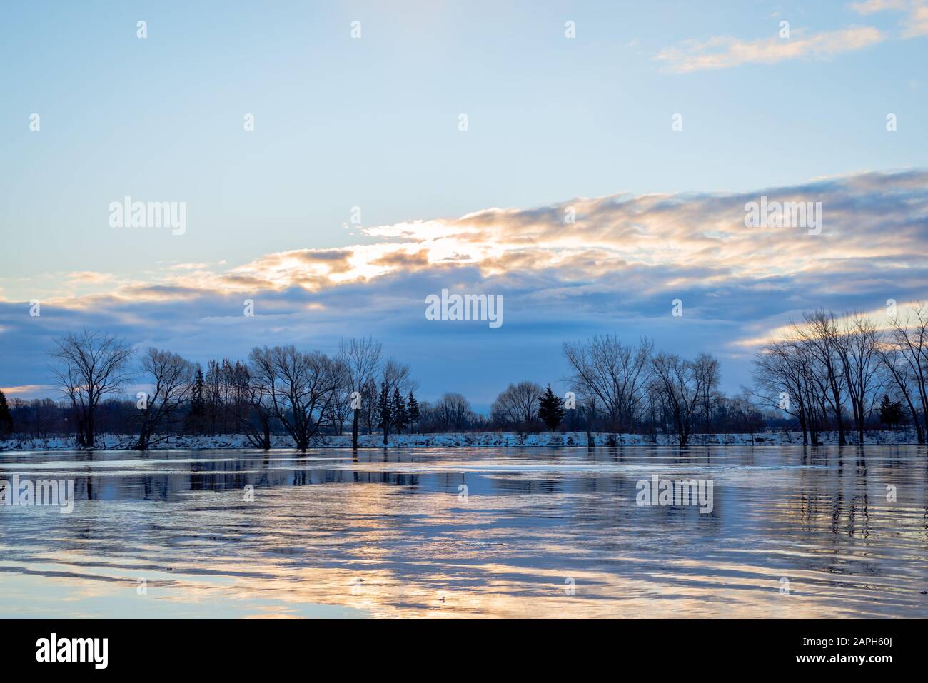 Lachine rapids park hi-res stock photography and images - Alamy