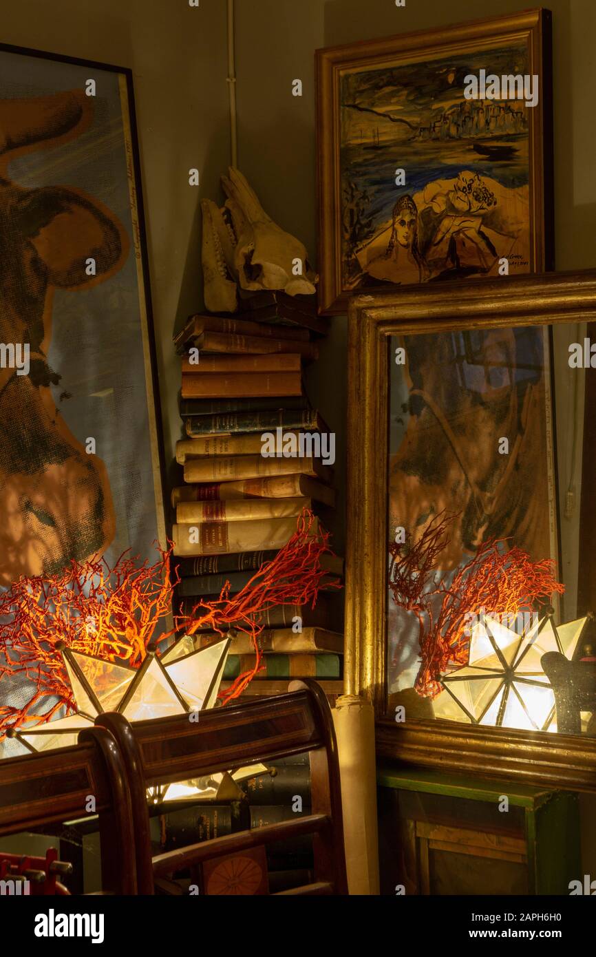 Interior of Cascianelli antique book store in Rome, Italy Stock Photo ...