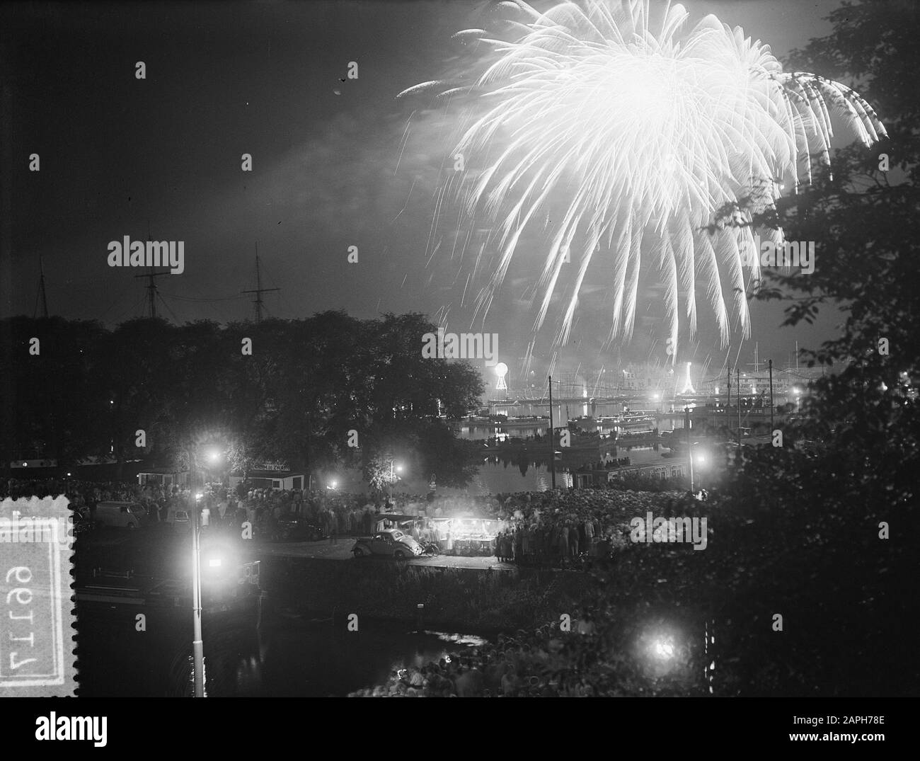 Oosterdok fireworks hi-res stock photography and images - Alamy