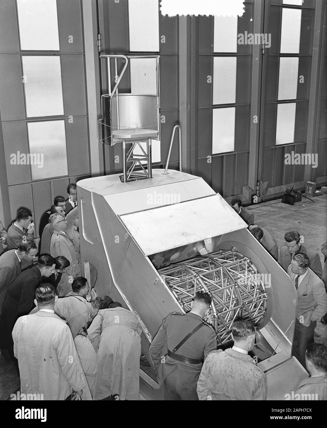 Negtive hi-res stock photography and images - Alamy