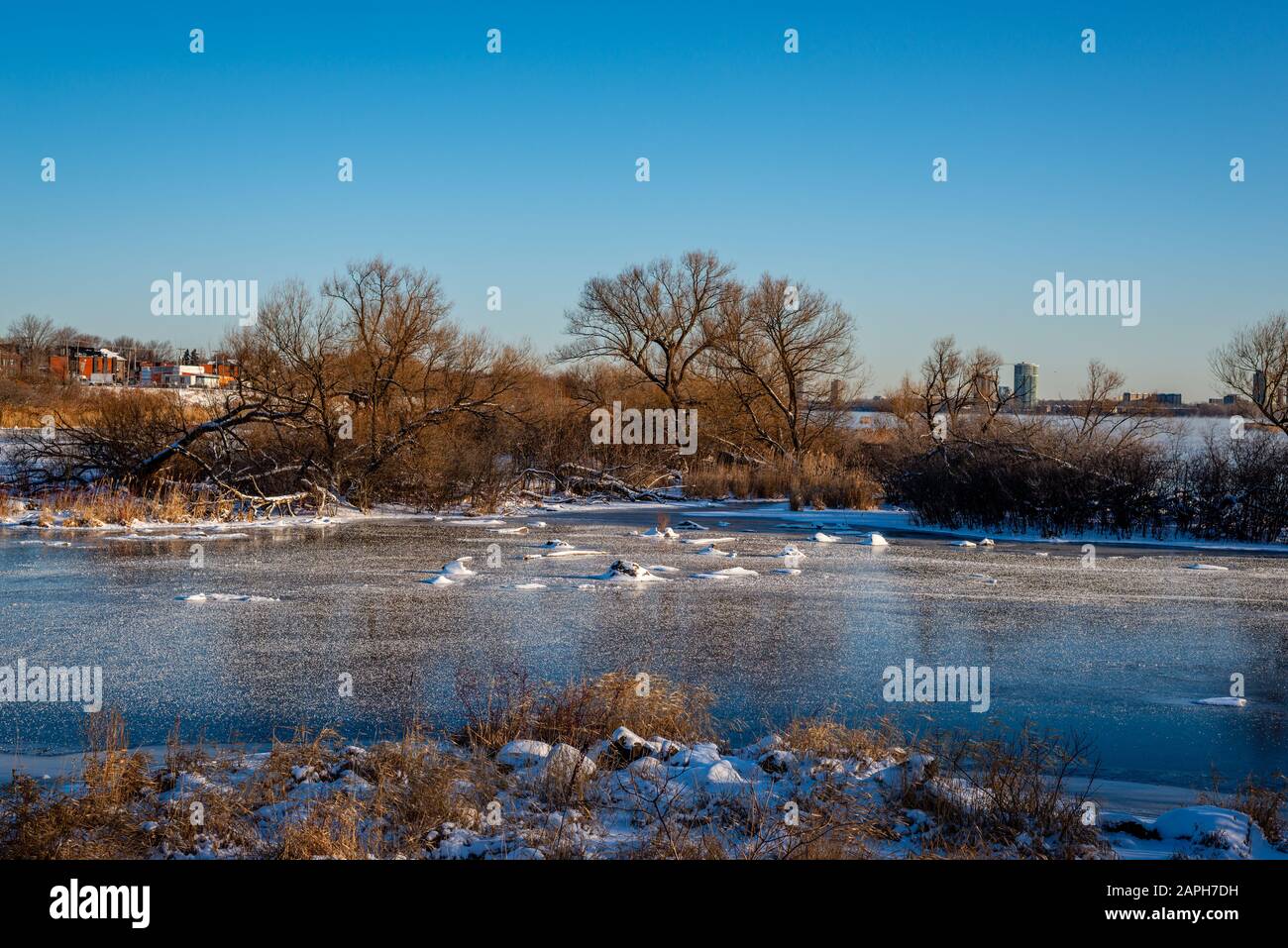 Lachine rapids park hi-res stock photography and images - Alamy