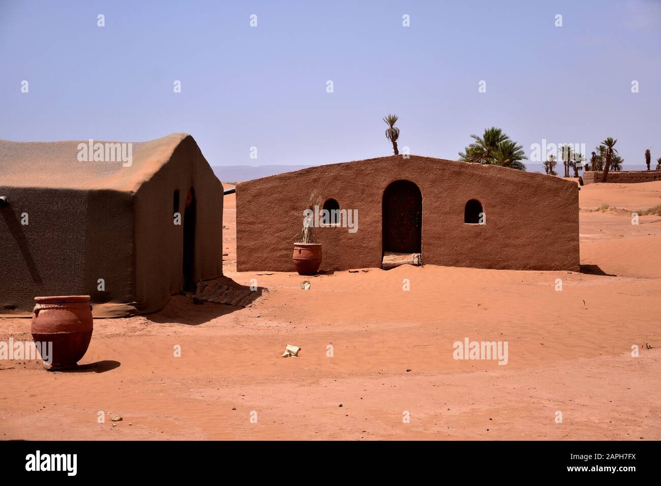Architecture at a Berber Camp in the Desert Stock Photo - Alamy