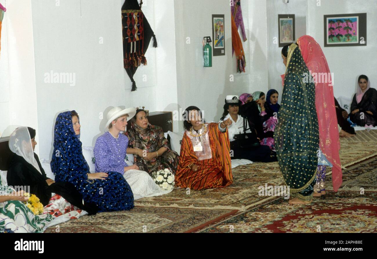 Princess diana tour of the gulf states hi-res stock photography and ...