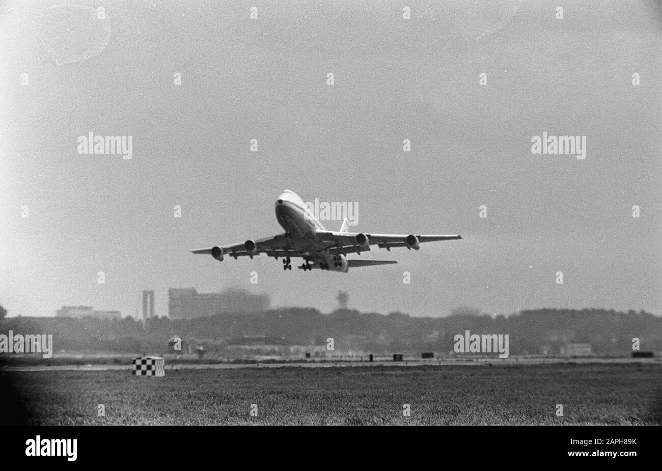 Boeing 747 1970 Black and White Stock Photos & Images - Alamy