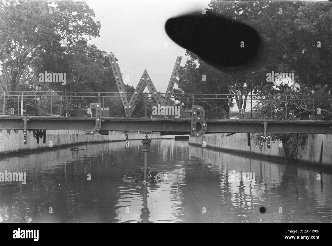 Chicken bridge Black and White Stock Photos & Images - Alamy