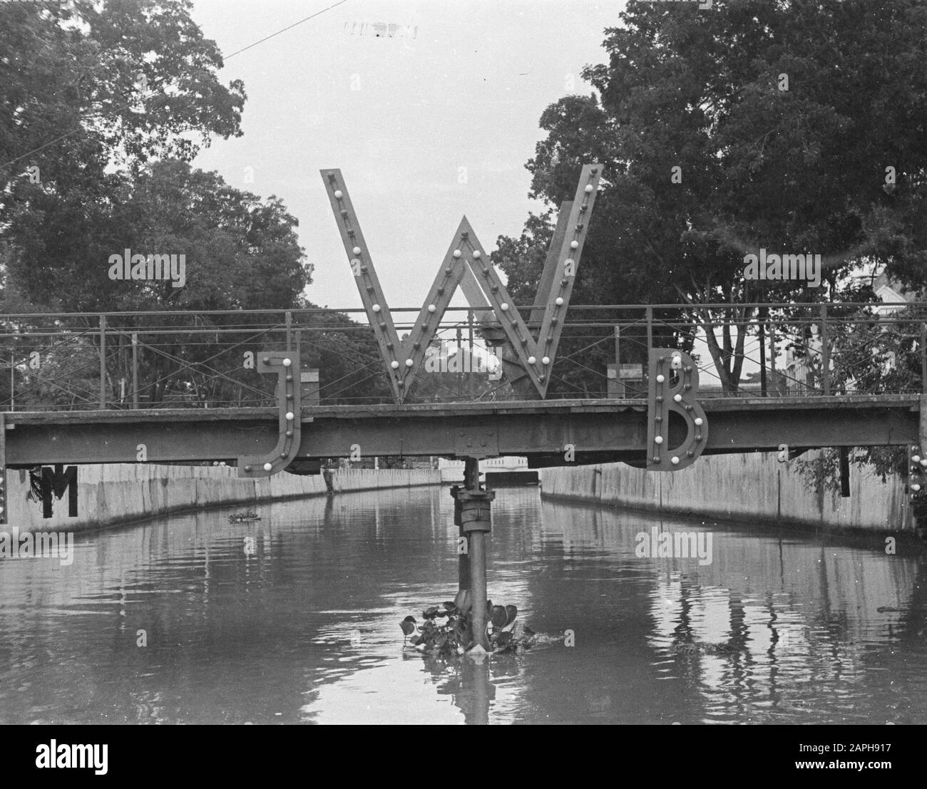Chicken bridge Black and White Stock Photos & Images - Alamy