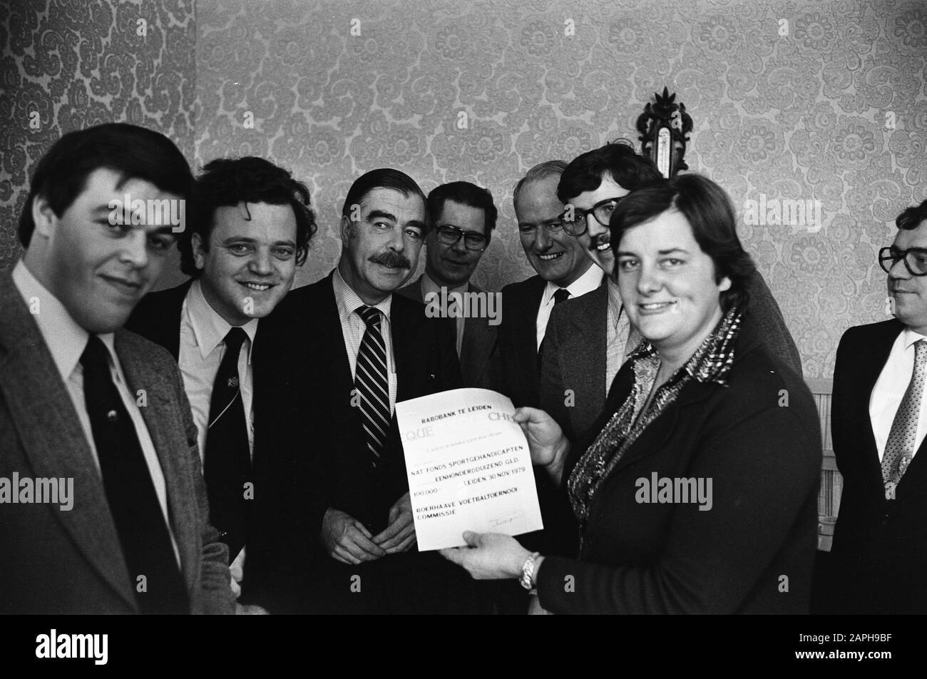 000 for charity Black and White Stock Photos & Images - Alamy