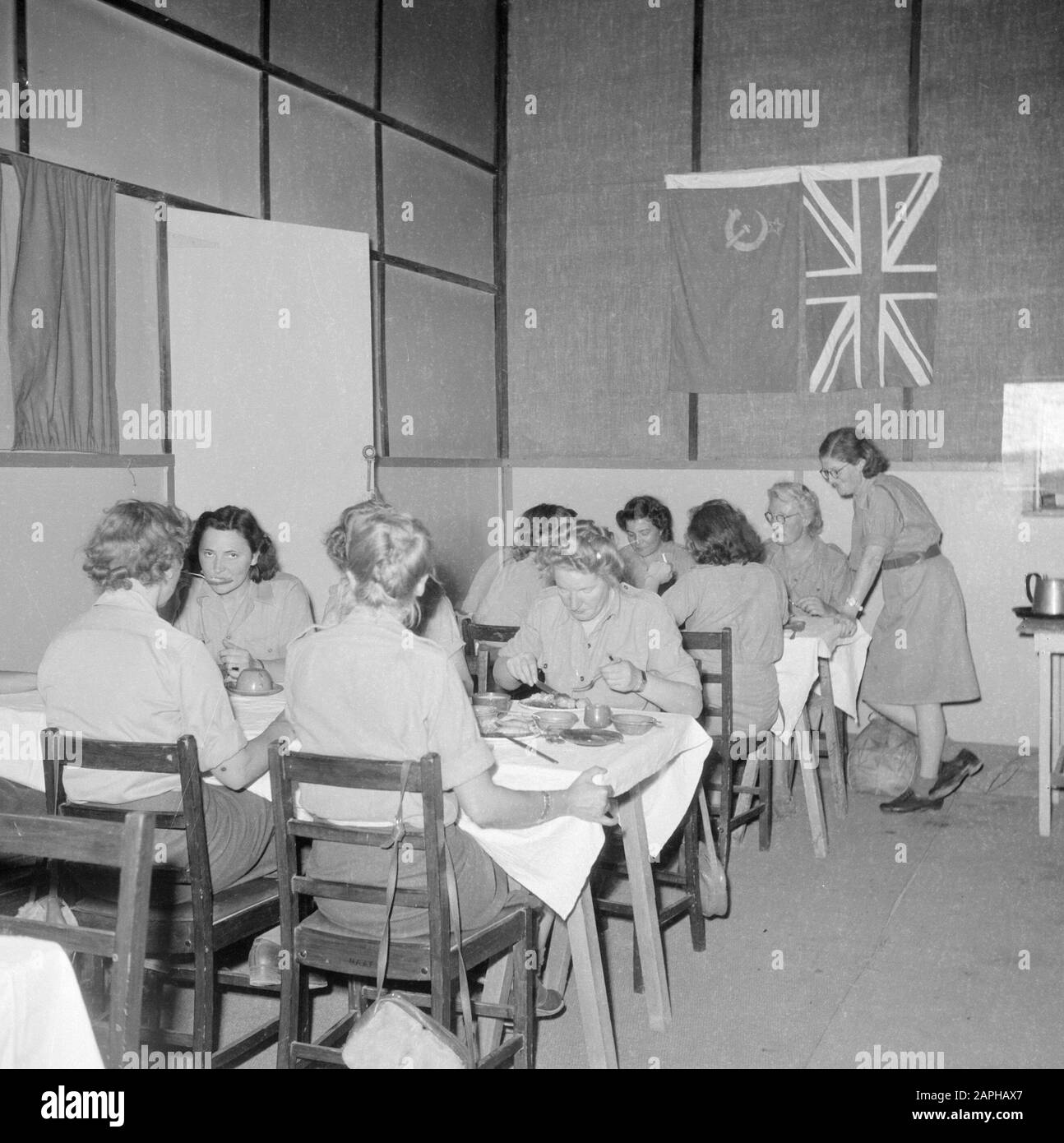 In room dining service Black and White Stock Photos & Images - Alamy